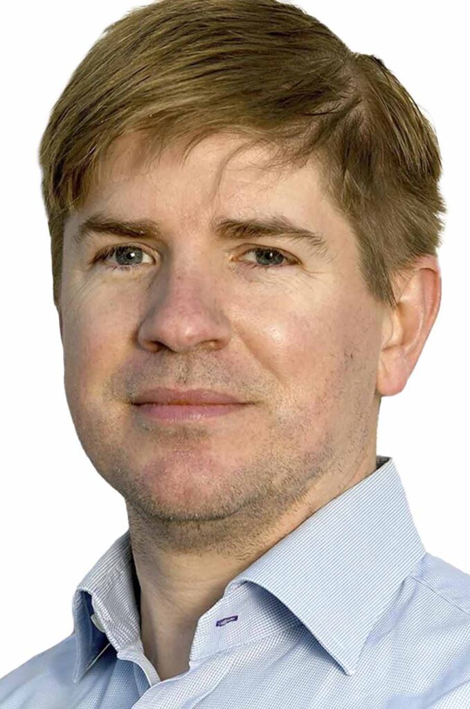 Journalist Tom Lyons launches podcast