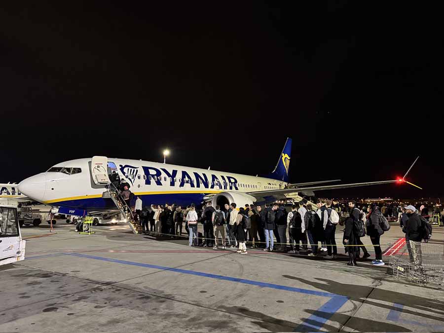 Investigation into how Ryanair flight FR3418 landed during Storm Amy ...